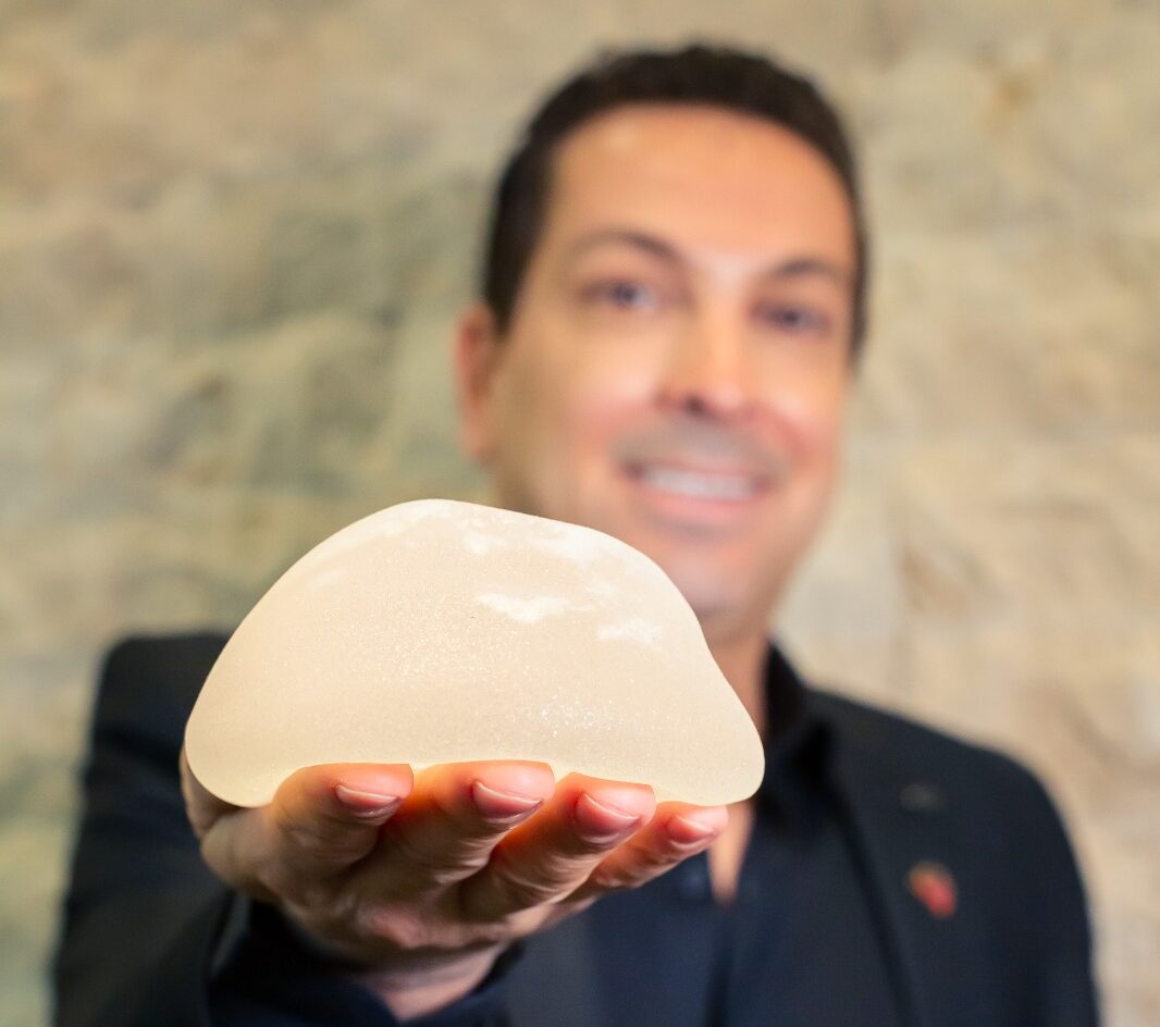 Segurança das próteses mamárias | Revista Soberana