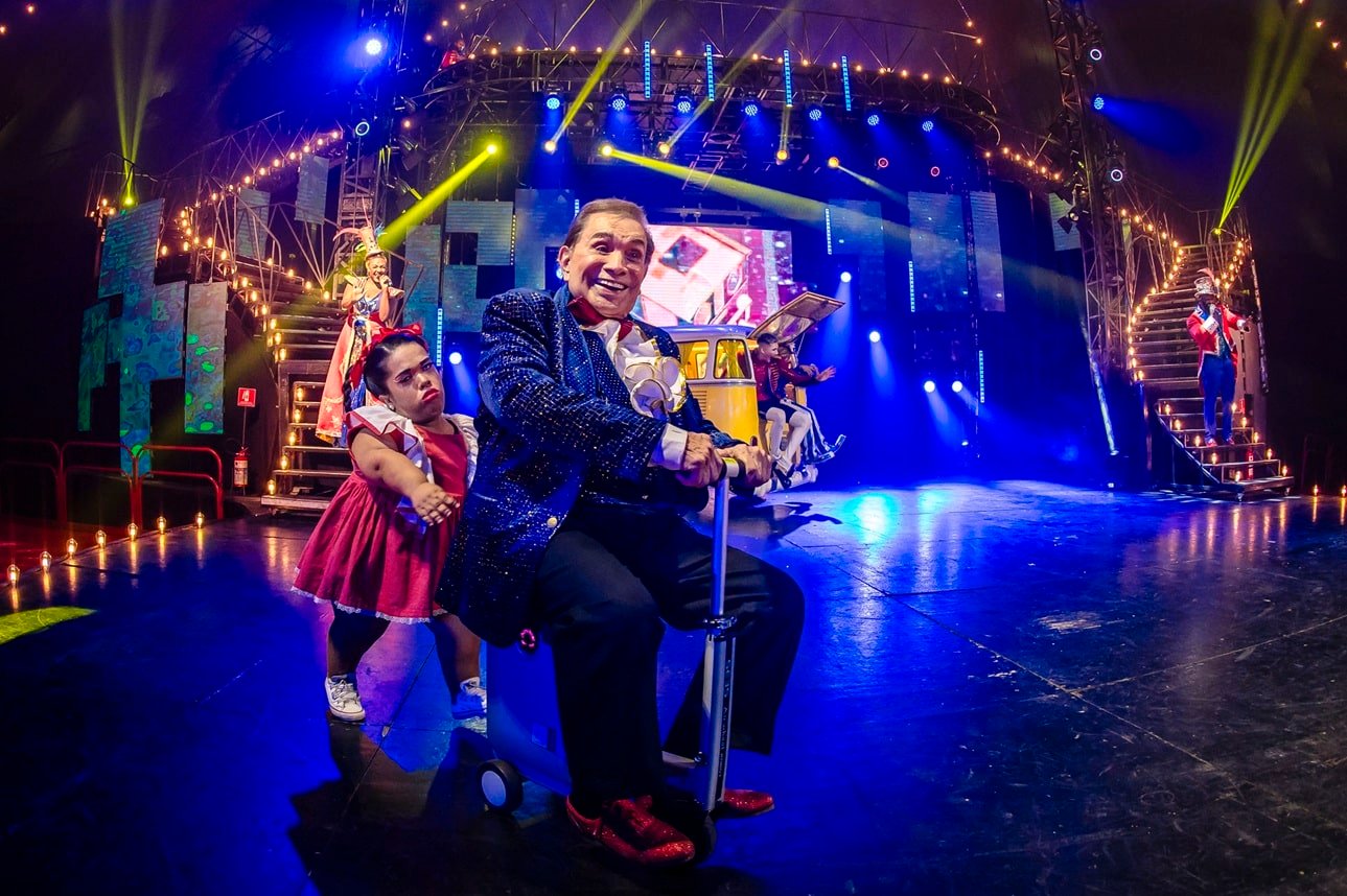 DEDÉ SANTANA e DIEGO HYPÓLITO em ‘ABRACADABRA’ um Circo Musical de ...